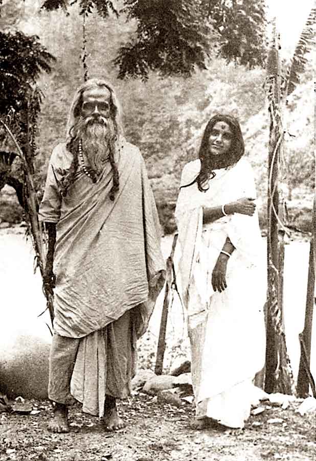 Sri Sri Anandamayi Ma Pictures: High Resolution